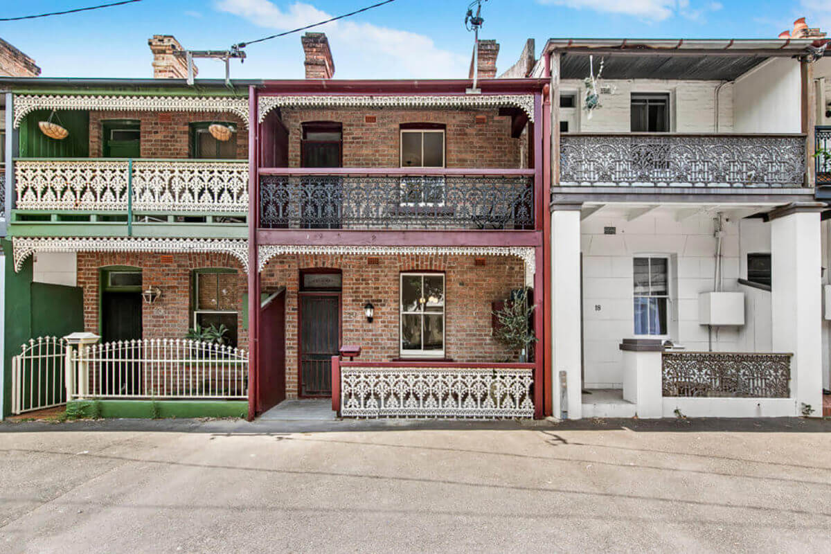 Renovating Old Houses: 5 Things to Know Before Getting Started